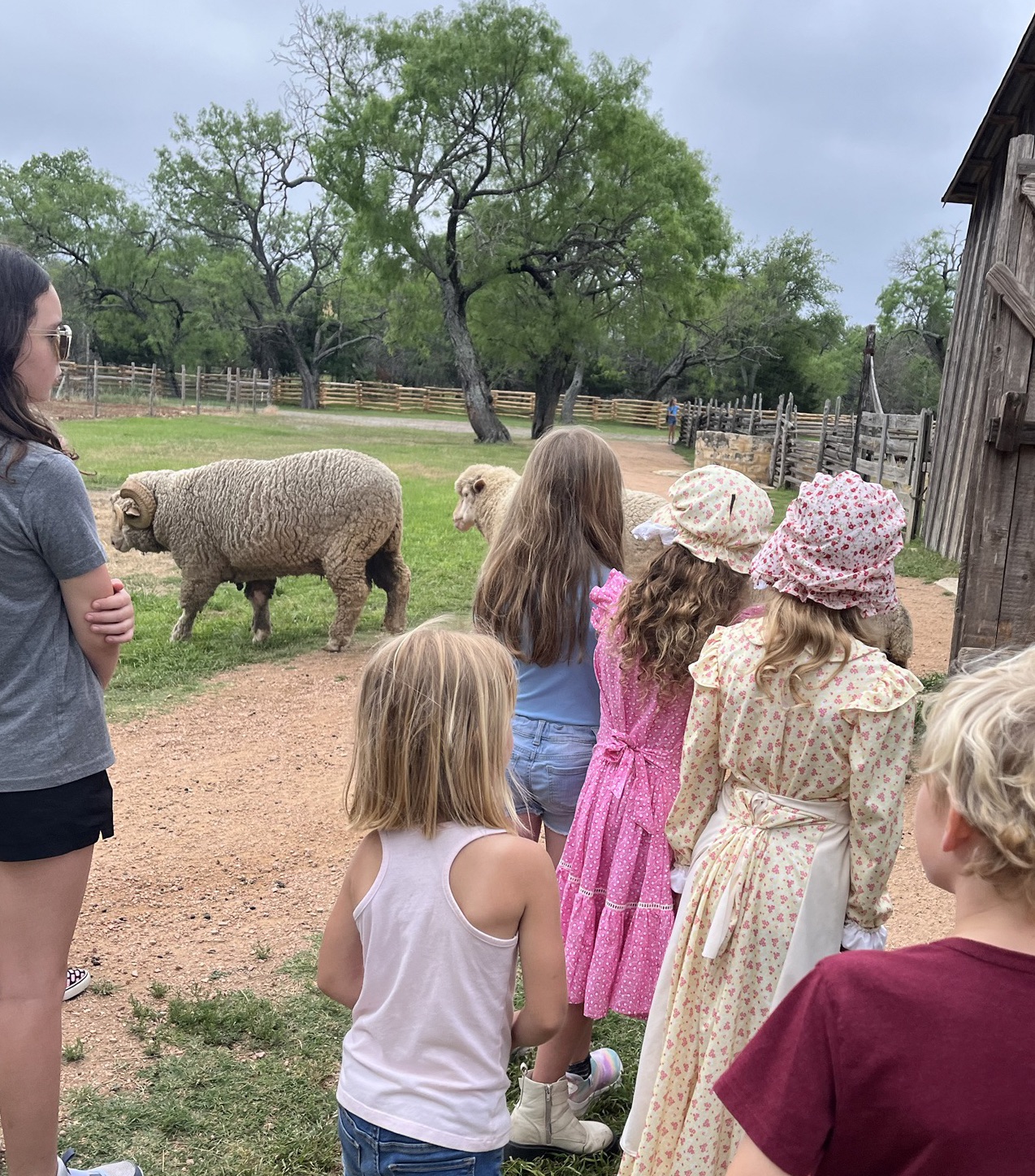 Find your Mom Tribe – Dripping with Kids